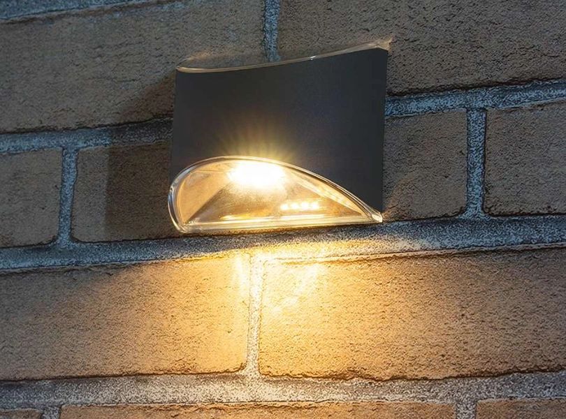 Gevelverlichting ideeën | Solarlampen voor aan de gevel